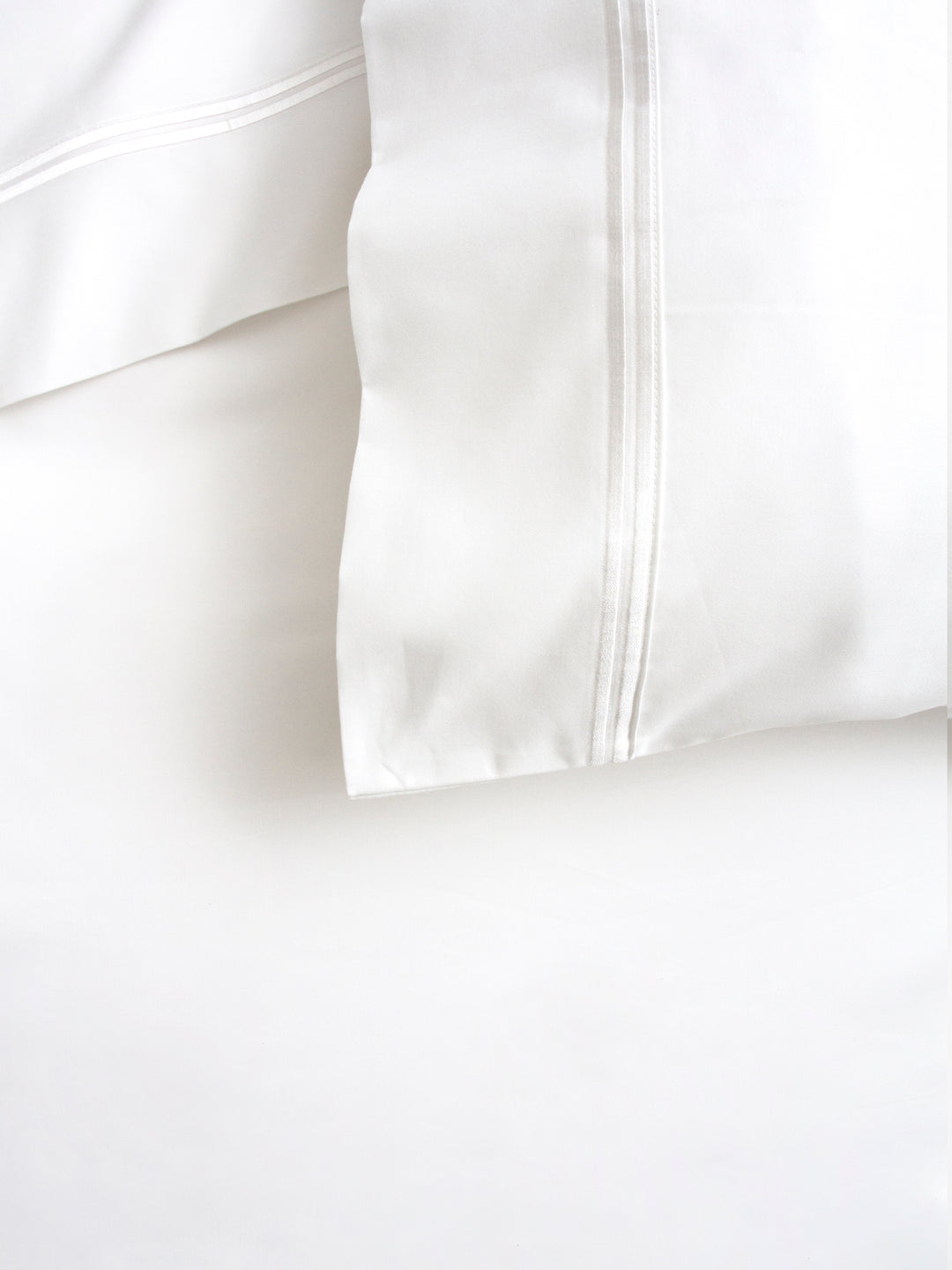 Monarch Flat Embroidery Sheet in White White | Wallace Cotton